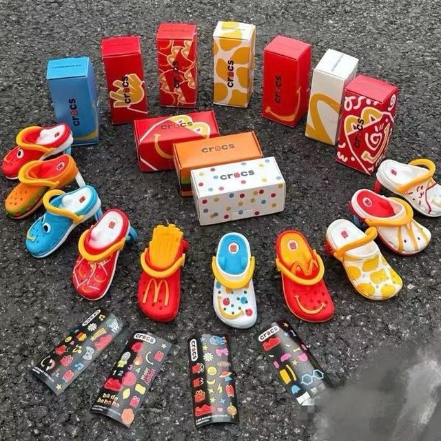 McDonald's crocs keychain MC joint hole shoe pendant children's meal ...