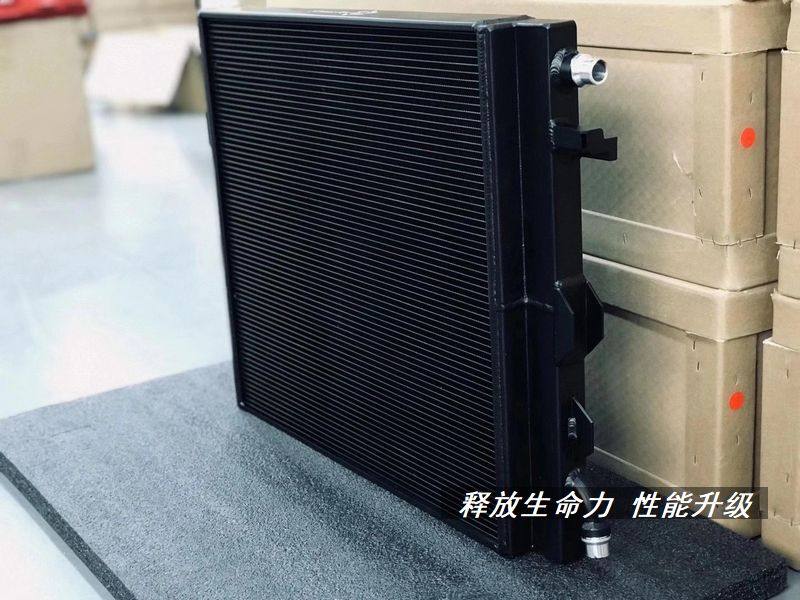 SNOWTECH modified to increase the intercooler water tank to adapt to ...