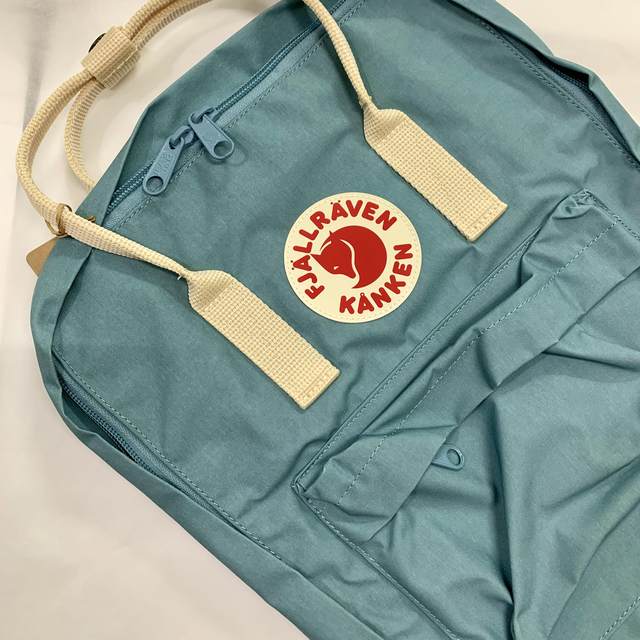 Swedish genuine goods Fjallraven Arctic Fox Backpack kanken Men's and ...