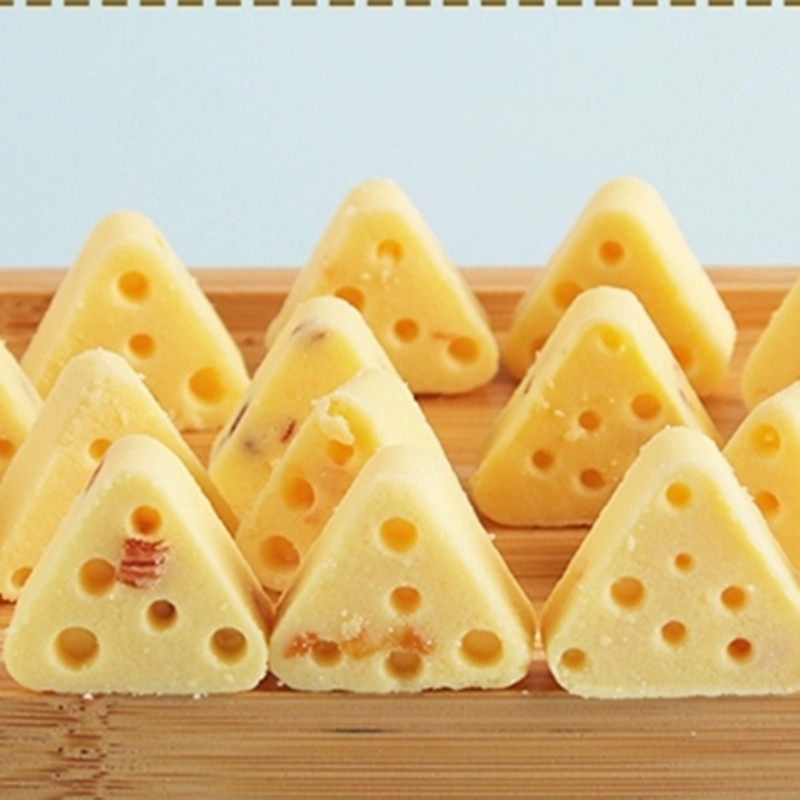 Triangle cheese blocks Children's cheese snacks totem fresh milk cheese ...