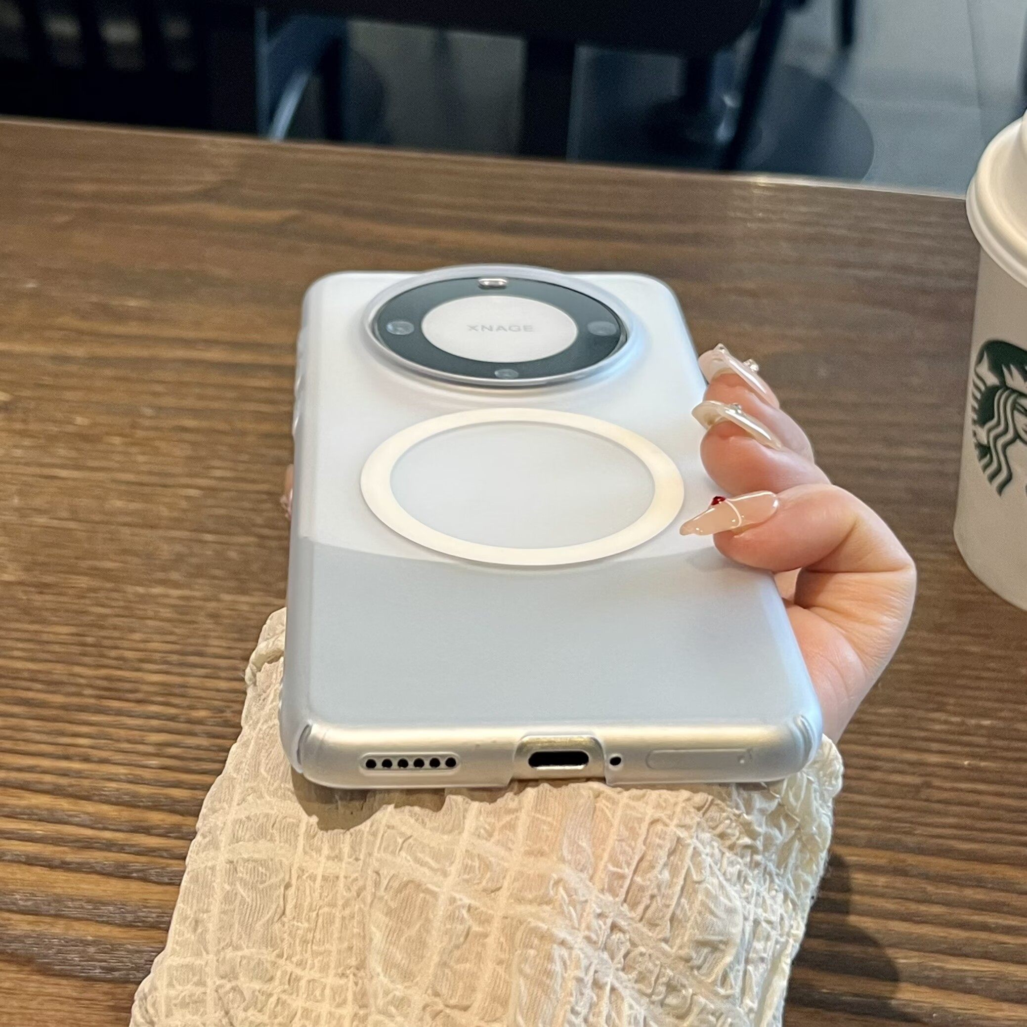 Suitable for Huawei mate60pro frosted magnetic charging mobile phone ...