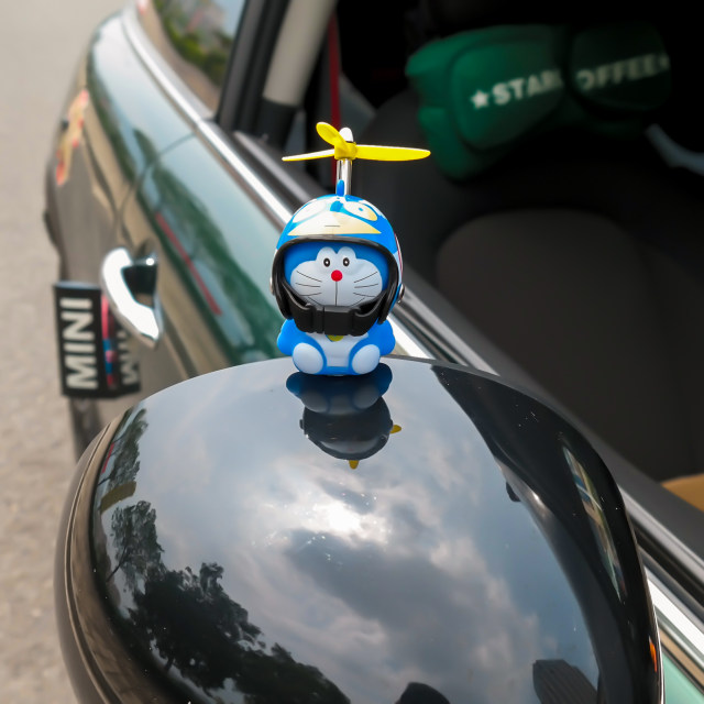 Doraemon Doraemon wearing helmet mountain road bicycle accessories ...