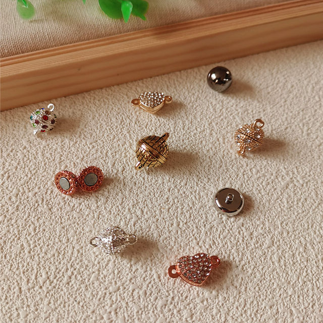 Small square scarf, strong magnet buckle, necklace, magnetic buckle ...