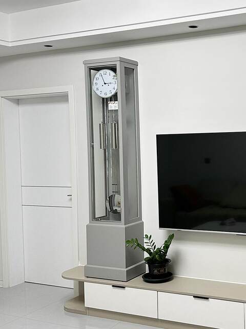 Han Dynasty simple floor clock living room European light luxury floor ...