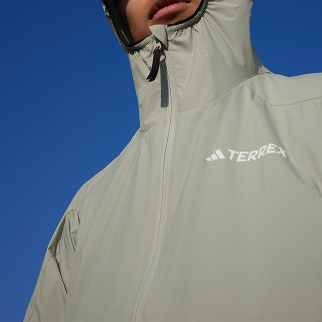 Adidas/Adidas official authentic TERREX men's outdoor sports lightweight hooded jacket IS0270