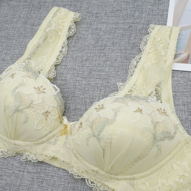 Thin bra large size comfortable and breathable foreign trade luxury ...
