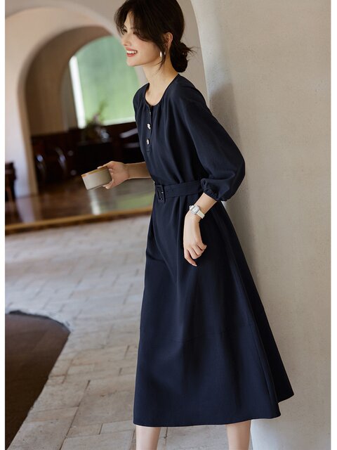 XWI Xinwei Fashion Tong Queen Dress 2024 Autumn New Slim Loose Waist Lighth