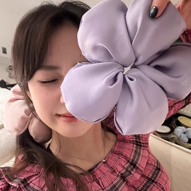 Holiday style Korean flower pillow large intestine hair band head rope ...