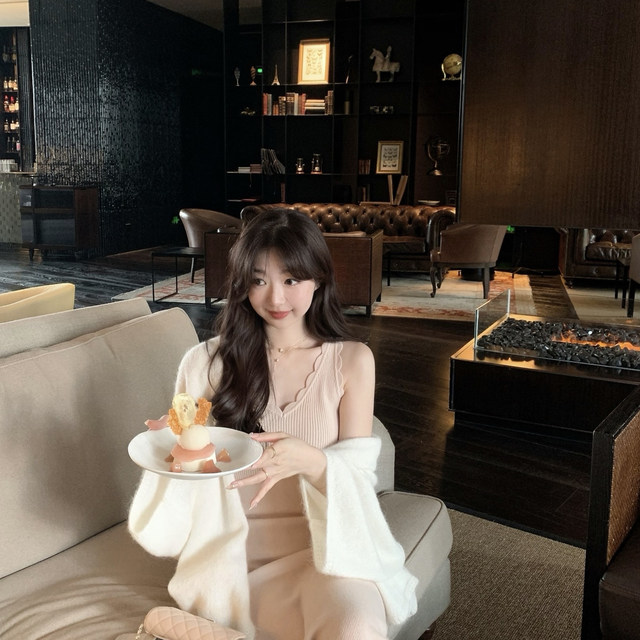 Zhao Baoni's Elegant Curve 50 Wool Knitted Vest Dress Women's New ...