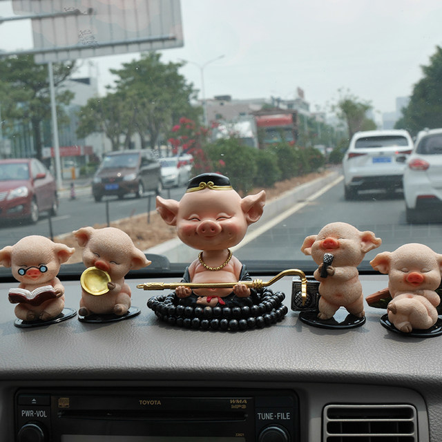 Creative car decoration car shaking head cute Monkey King Monkey King ...