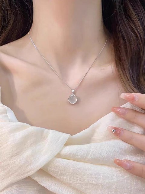 New S999 Sterling Silver Cedony Necklace Accessories for Women Light Luxury Niche Design 520 ...