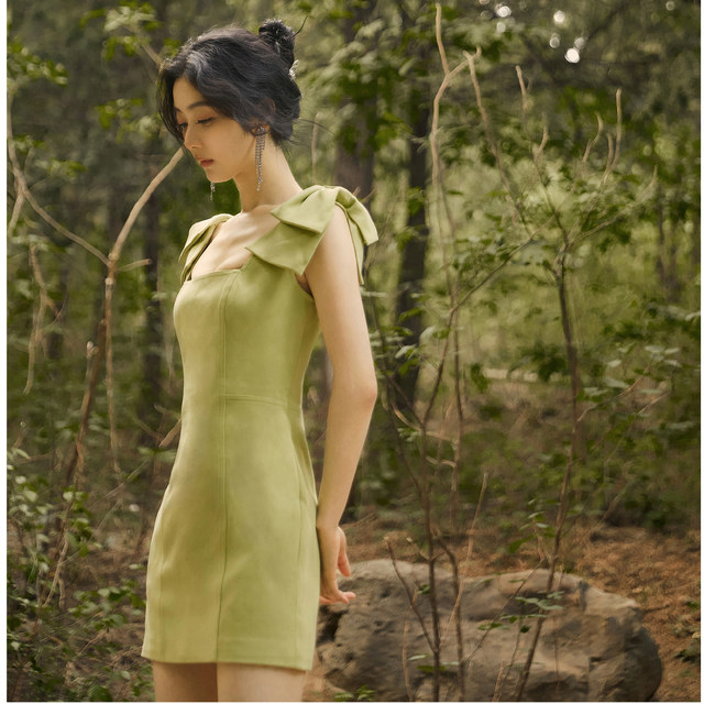 Qi Yandi Star Star Bow Strait Dress Dress Sea Sea Vacation Temporary ...