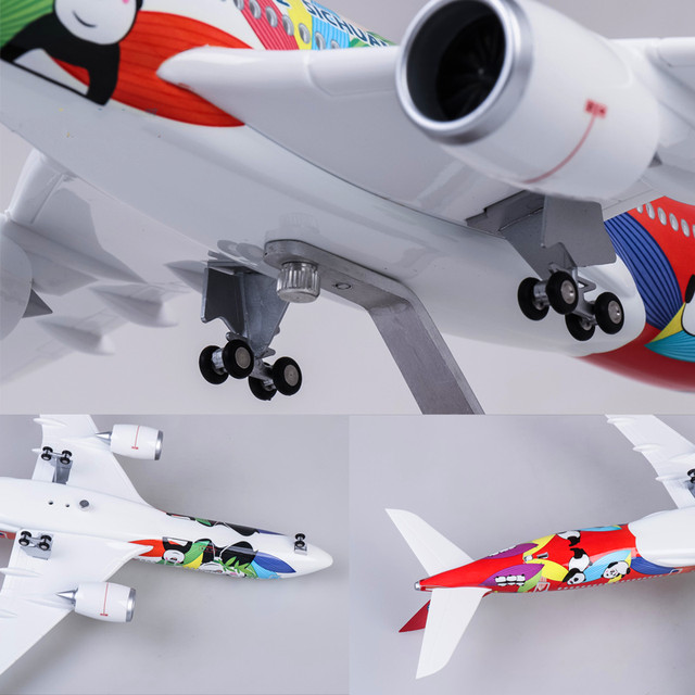 Bring wheels with lamps Sichuan Airlines Sichuan Airlines Panda Airbus ...
