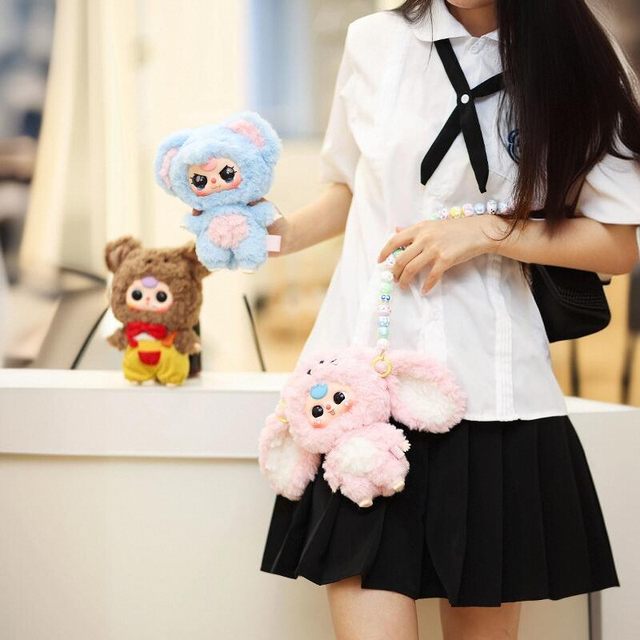 Baby three years old and three generations big cute romantic ocean ...