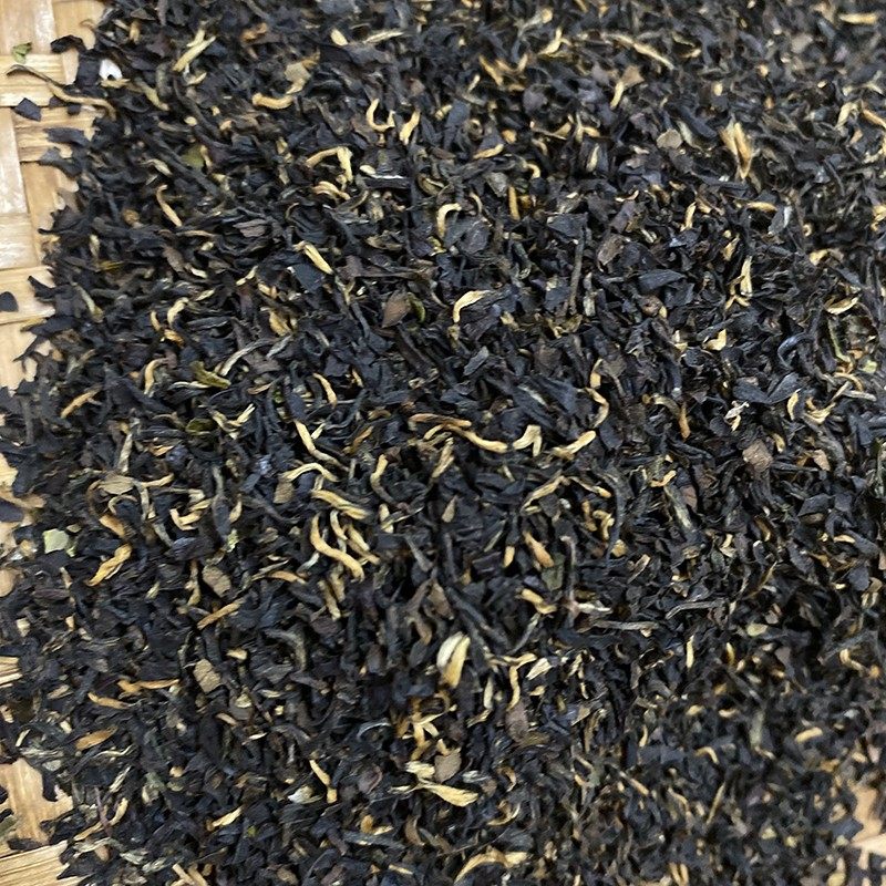 Черный чай broken angle tea - Ароматный чай с молоком (2 кошачьих)