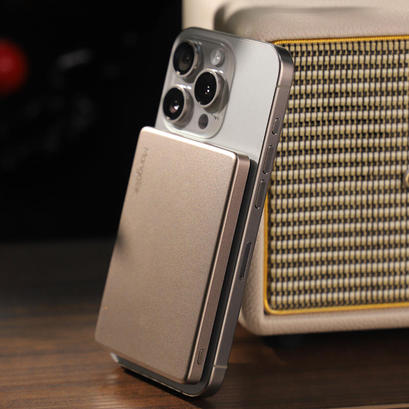 mangotek芒格10000毫安磁吸无线充电宝超薄小巧便携适用iphone15华为苹果16手机magsafe外接电池移动电源定制-淘宝网