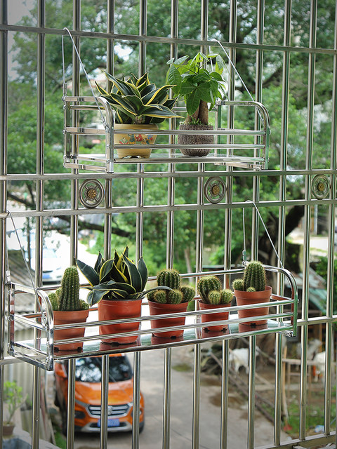 Balcony flower rack hanging guardrail flower pot hanging rack stainless ...