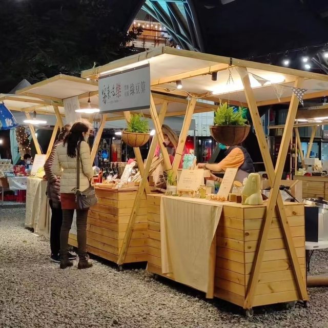 Outdoor folding display rack market stall rack mobile night market ...